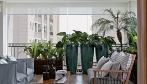 Flores na Varanda do Apartamento